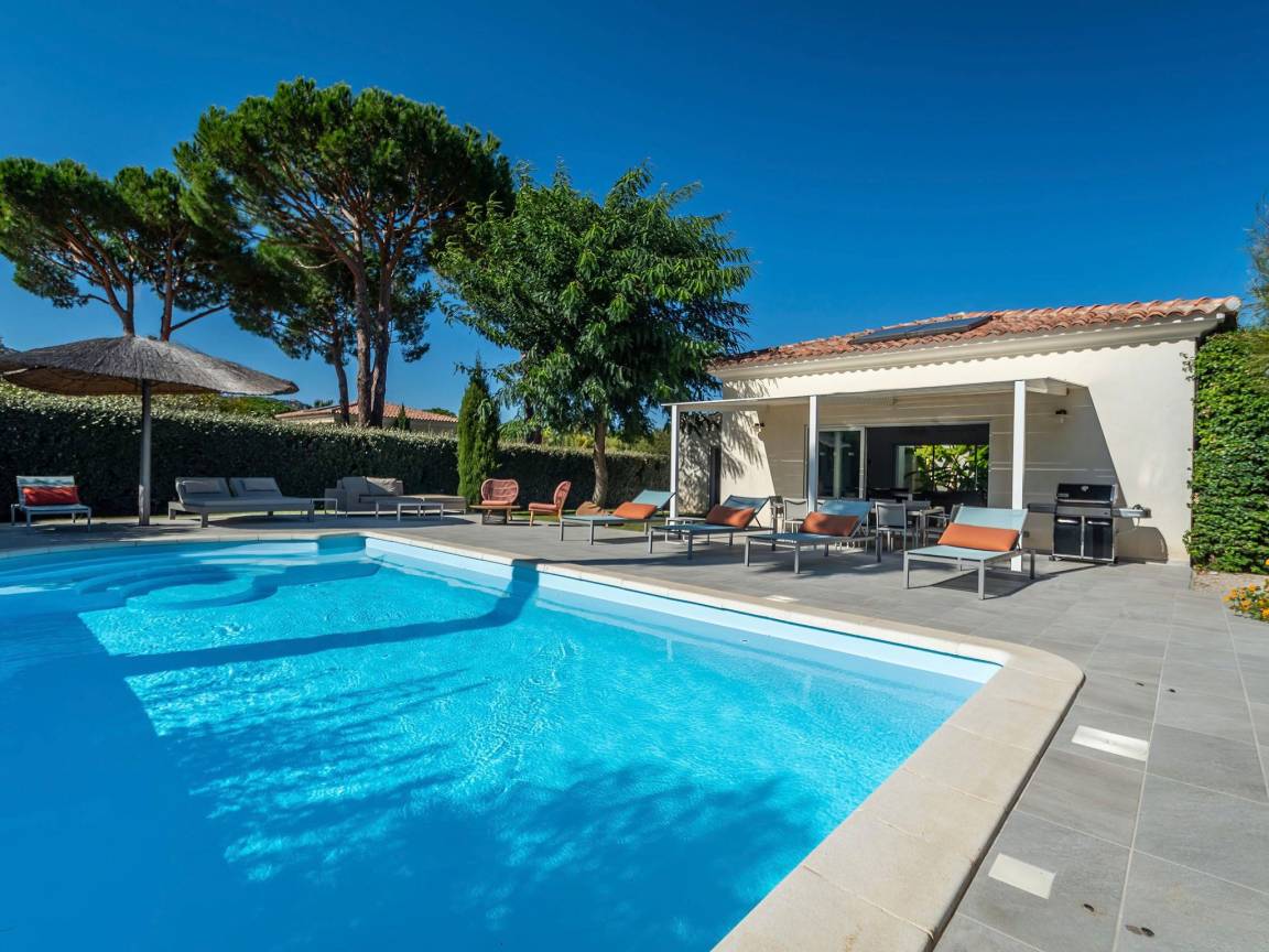 140 M² Maison De Vacances ∙ 3 Chambres ∙ 6 Personnes - Calvi