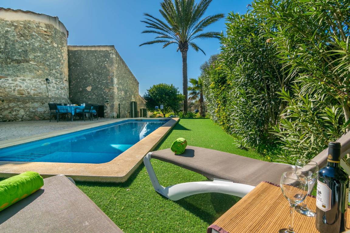 350 M² Villa ∙ 4 Bedrooms ∙ 8 Guests - Sineu