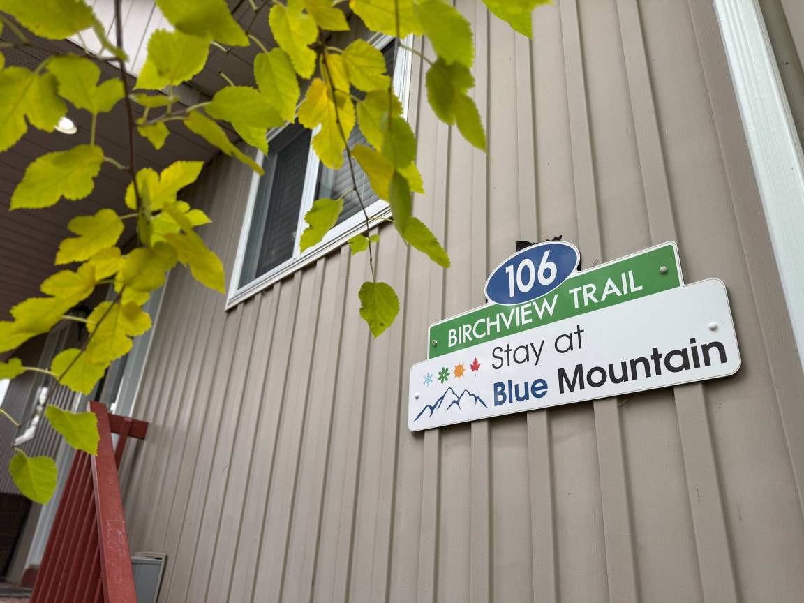 House ∙ 5 Bedrooms ∙ 13 Guests - Ontario