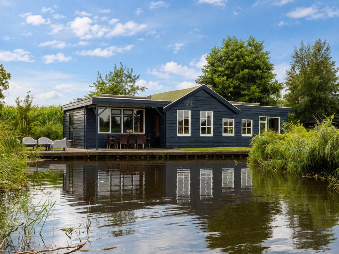 97 M² Ferienhaus ∙ 3 Schlafzimmer ∙ 8 Gäste - Giethoorn