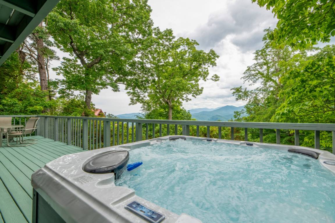 214 M² Cabin ∙ 4 Bedrooms ∙ 10 Guests - Gatlinburg, TN
