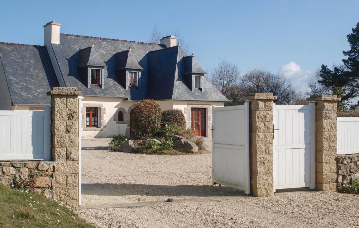 130 M² Maison De Vacances ∙ 4 Chambres ∙ 8 Personnes - Plougrescant