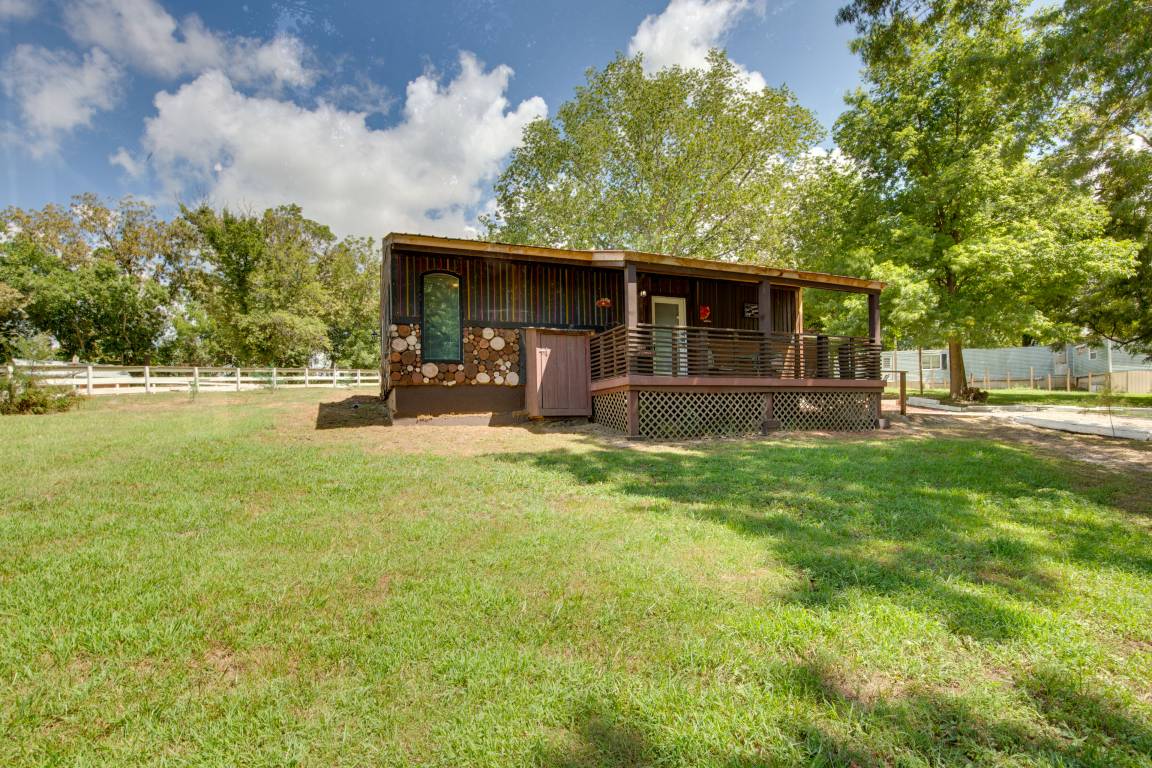 139 M² House ∙ 2 Bedrooms ∙ 6 Guests - Odessa, MO