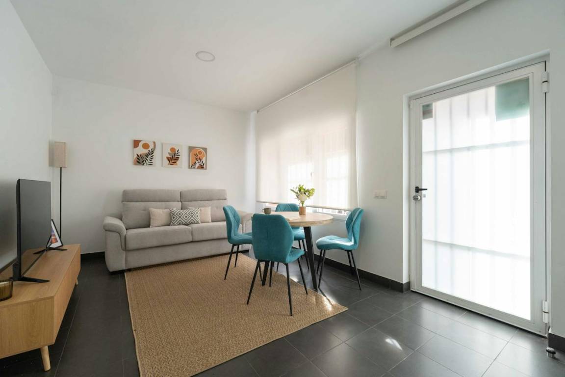 70 M² Apartamento ∙ 2 Habitaciones ∙ 4 Huéspedes - Las Rozas de Madrid