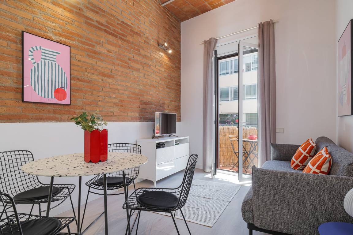85 M² Apartment ∙ 3 Bedrooms ∙ 4 Guests - Barcelona