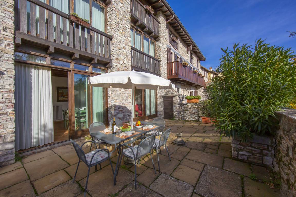 80 M² Appartement ∙ 2 Chambres ∙ 5 Personnes - Gargnano