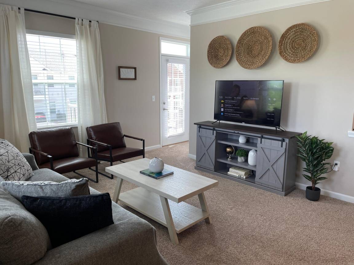 106 M² Apartment ∙ 2 Bedrooms ∙ 4 Guests - Columbus, OH