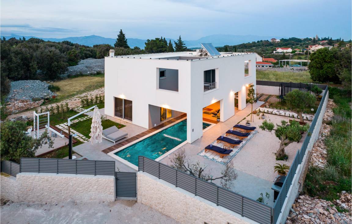263 M² Ferienhaus ∙ 5 Schlafzimmer ∙ 10 Gäste - Postira