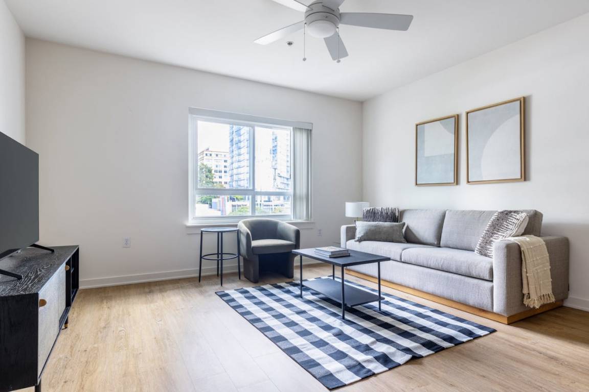 126 M² Apartment ∙ 2 Bedrooms ∙ 4 Guests - Bellevue, WA