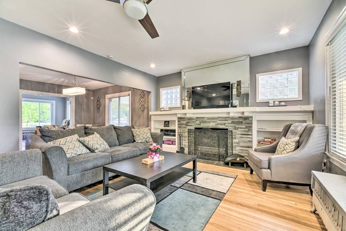 206 M² House ∙ 3 Bedrooms ∙ 8 Guests - Detroit, MI