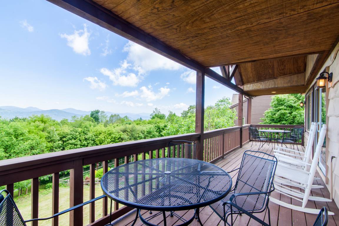177 M² Cottage ∙ 3 Bedrooms ∙ 9 Guests - Boone, NC