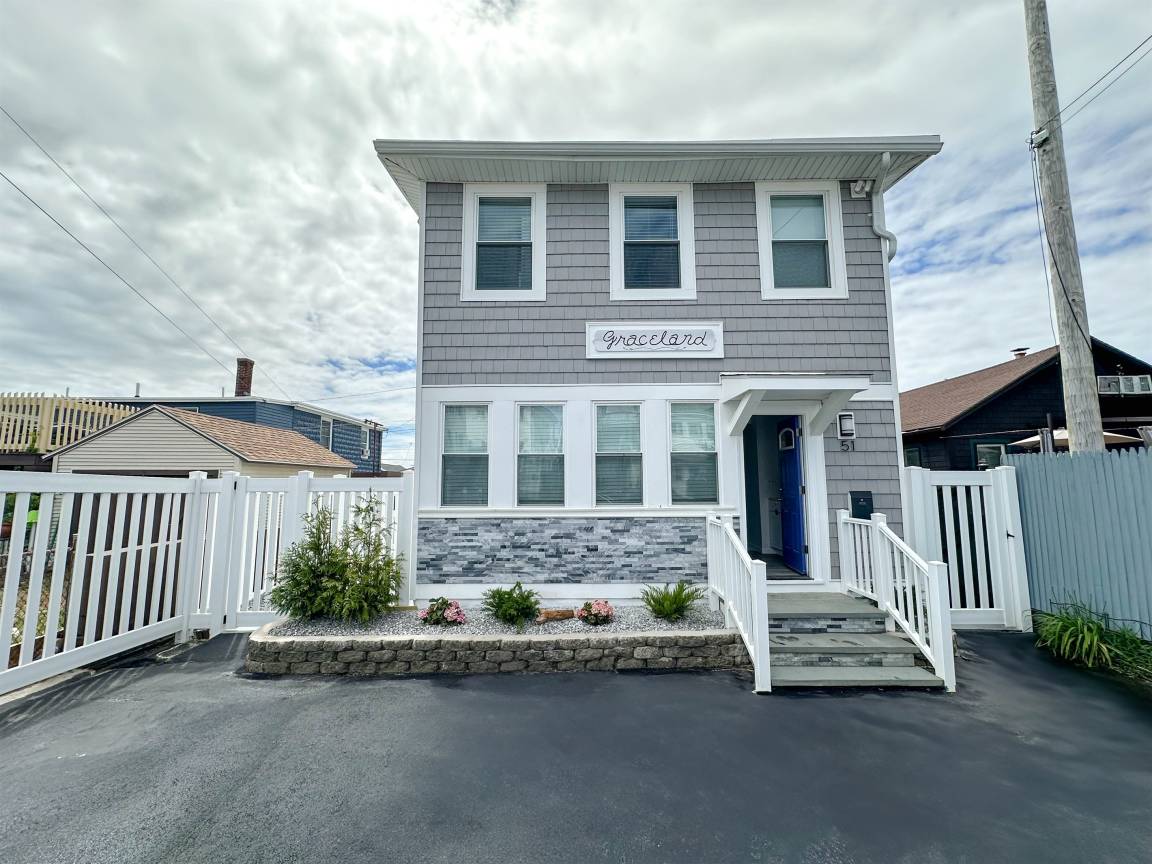 102 M² House ∙ 5 Bedrooms ∙ 15 Guests - Seabrook, NH