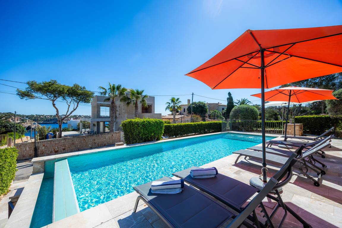 340 M² Villa ∙ 4 Chambres ∙ 8 Personnes - Cala Llombards