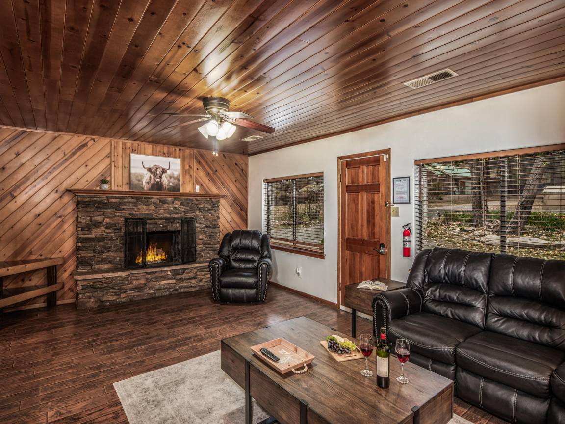 195 M² House ∙ 4 Bedrooms ∙ 9 Guests - Ruidoso, NM