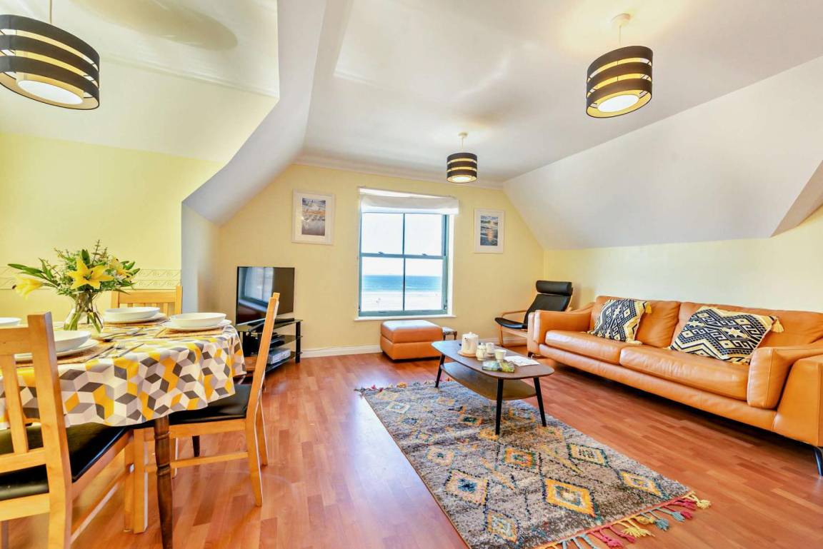 Apartment ∙ 2 Bedrooms ∙ 4 Guests - Little Haven