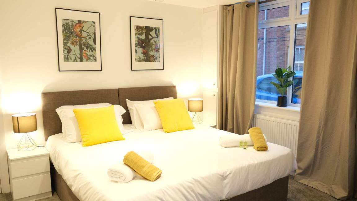 62 M² Appartement ∙ 2 Chambres ∙ 4 Personnes - Northampton