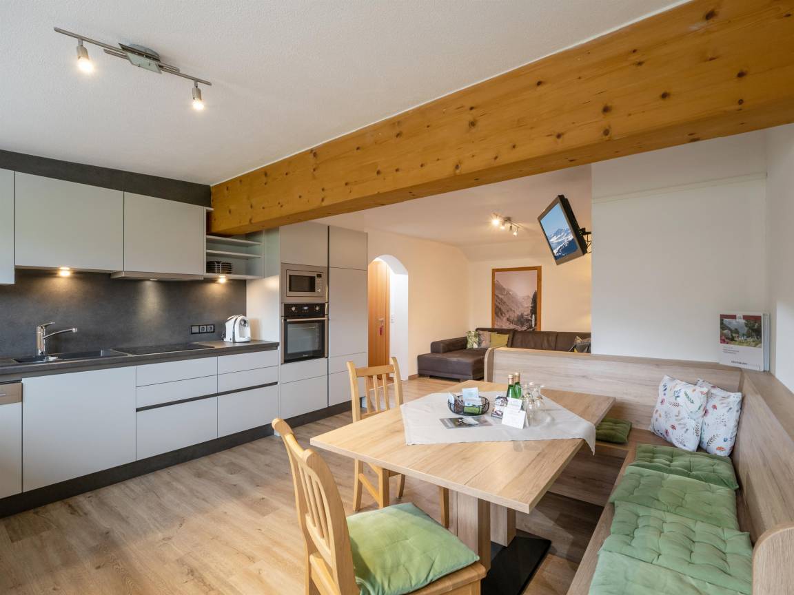 70 M² Ferienwohnung ∙ 2 Schlafzimmer ∙ 4 Gäste - Hochfilzen