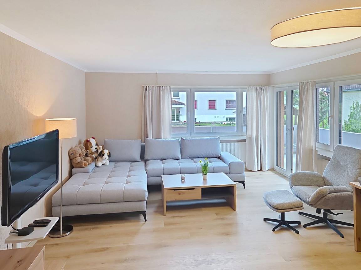 70 M² Ferienwohnung ∙ 1 Schlafzimmer ∙ 4 Gäste - Sevelen