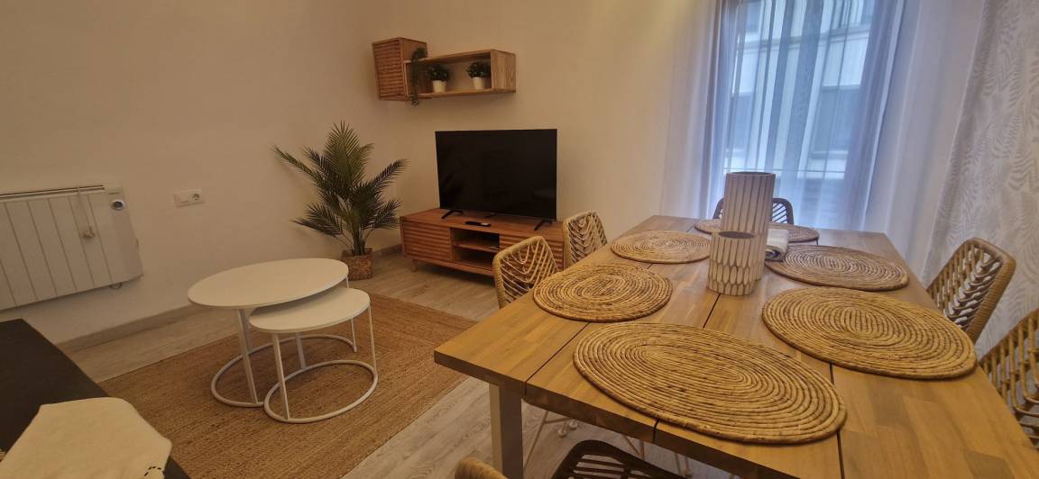 55 M² Apartamento ∙ 2 Habitaciones ∙ 6 Huéspedes - Gijón