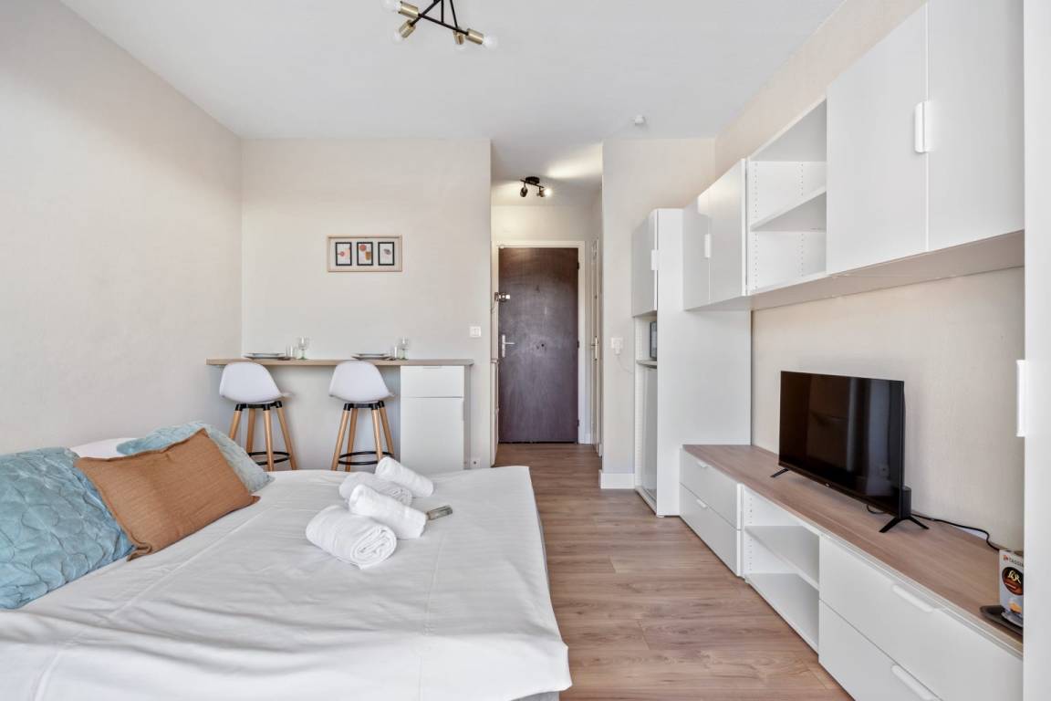 17 M² Studio Flat ∙ 2 Guests - Villeneuve-Loubet