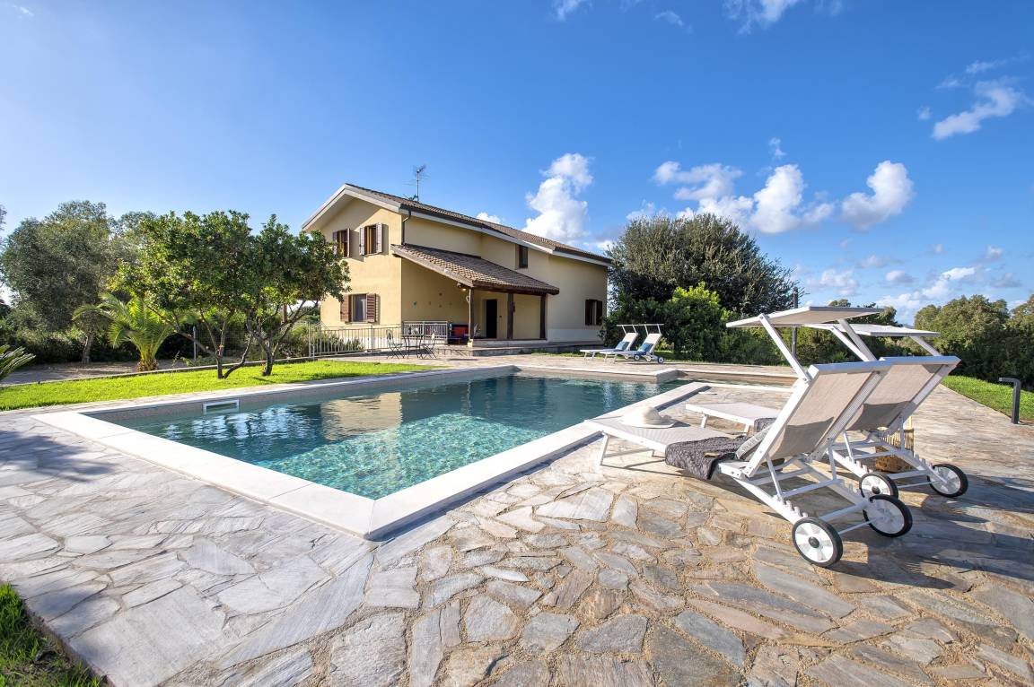 350 M² Villa ∙ 5 Habitaciones ∙ 10 Huéspedes - Sassari