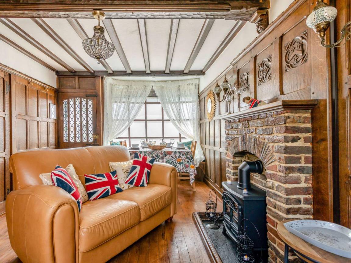Cottage ∙ 2 Bedrooms ∙ 4 Guests - Sevenoaks