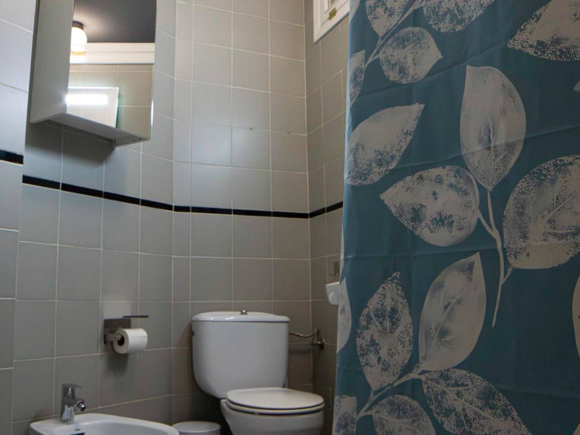 70 M² Apartamento ∙ 2 Habitaciones ∙ 5 Huéspedes - Baza