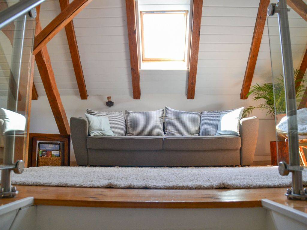 107 M² Ferienwohnung ∙ 3 Schlafzimmer ∙ 6 Gäste - Guben