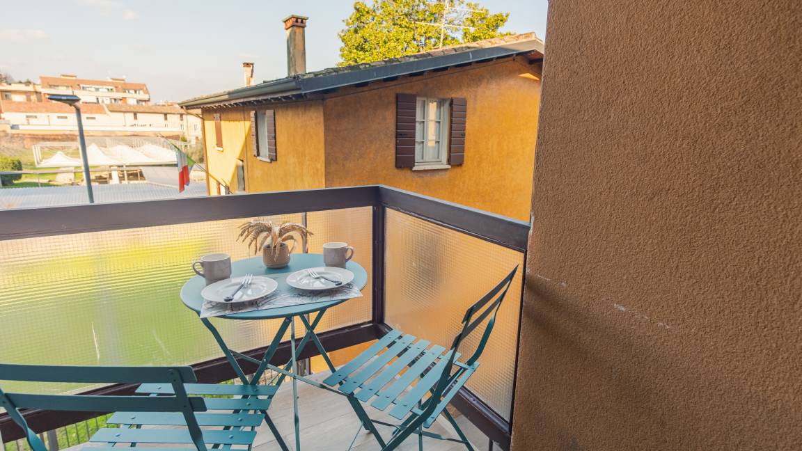 100 M² Apartment ∙ 2 Bedrooms ∙ 6 Guests - Desenzano del Garda