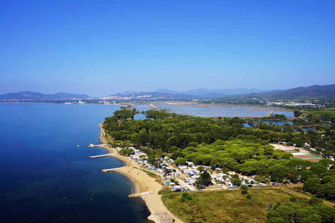 31 M² Caravan ∙ 2 Bedrooms ∙ 4 Guests - La Londe-les-Maures
