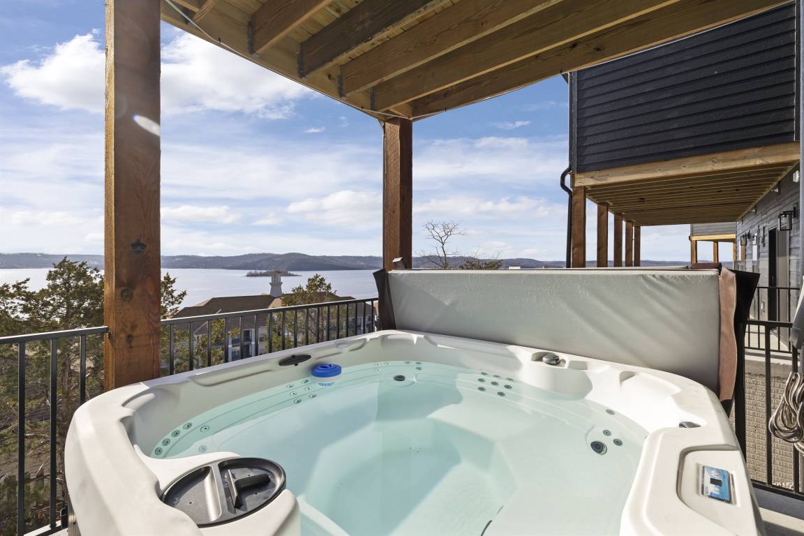 323 M² House ∙ 7 Bedrooms ∙ 28 Guests - Branson, MO