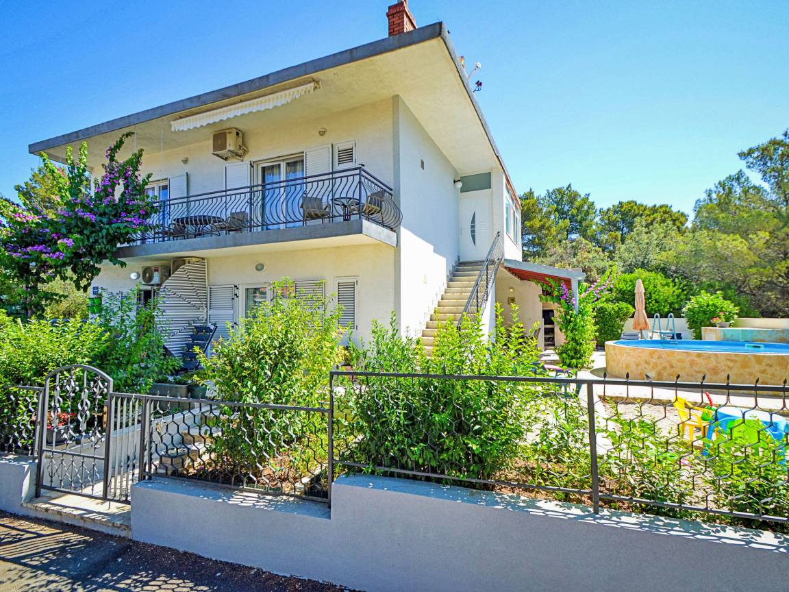 80 M² Apartment ∙ 2 Bedrooms ∙ 5 Guests - Šibenik