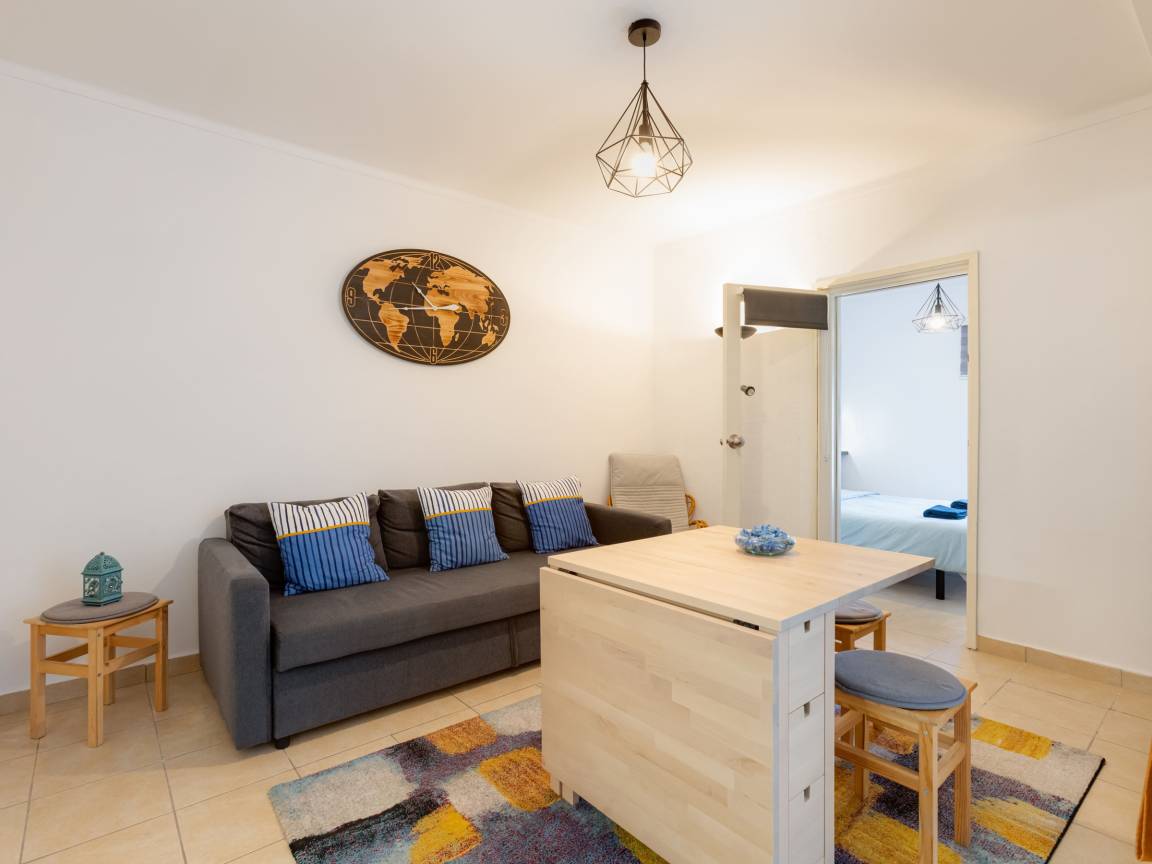 38 M² Huis ∙ 1 Slaapkamer ∙ 3 Gasten - Quarteira