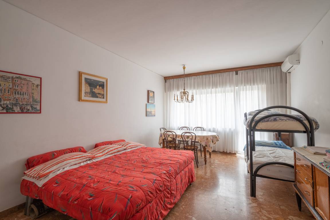 150 M² Ferienwohnung ∙ 4 Schlafzimmer ∙ 13 Gäste - Mestre