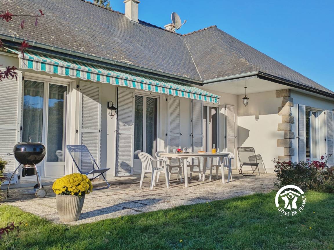84 M² Cottage ∙ 3 Chambres ∙ 6 Personnes - Laval, France