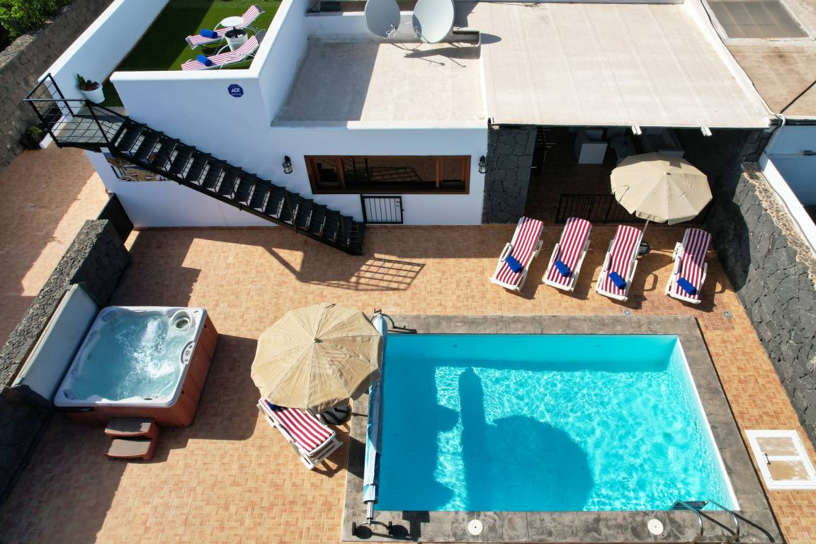 150 M² Villa ∙ 4 Chambres ∙ 8 Personnes - Playa Blanca