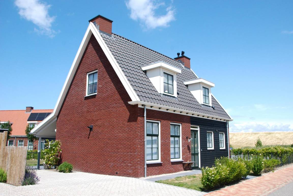 Bungalow ∙ 4 Bedrooms ∙ 8 Guests - Goes