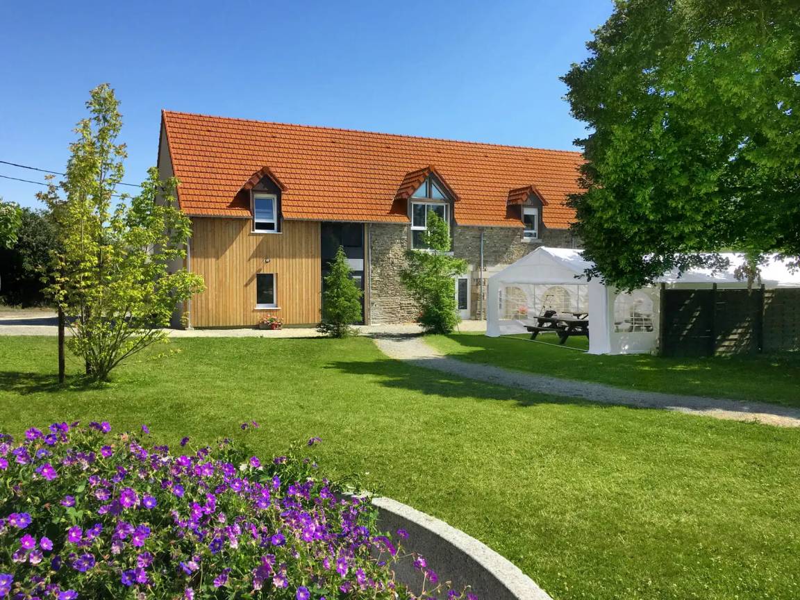House ∙ 12 Bedrooms ∙ 64 Guests - Mont Saint-Michel