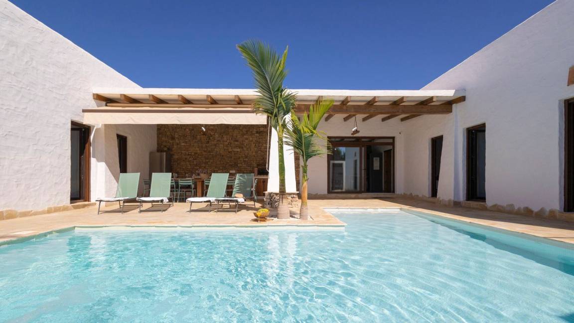 105 M² House ∙ 6 Bedrooms ∙ 16 Guests - San Fernando, Spain