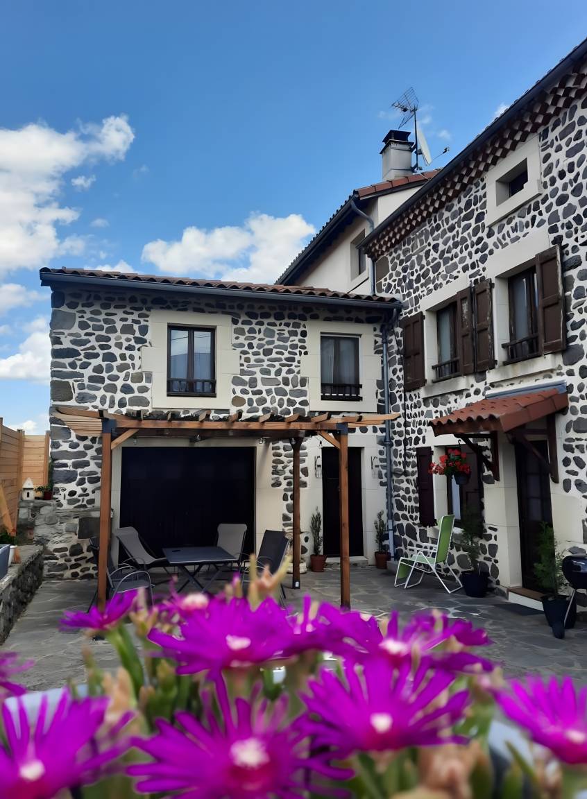 78 M² Chalet ∙ 2 Chambres ∙ 4 Personnes - Haute-Loire