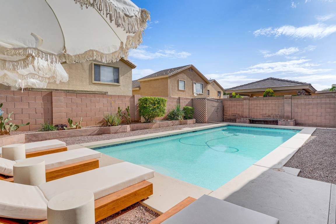 141 M² House ∙ 4 Bedrooms ∙ 11 Guests - Avondale, AZ
