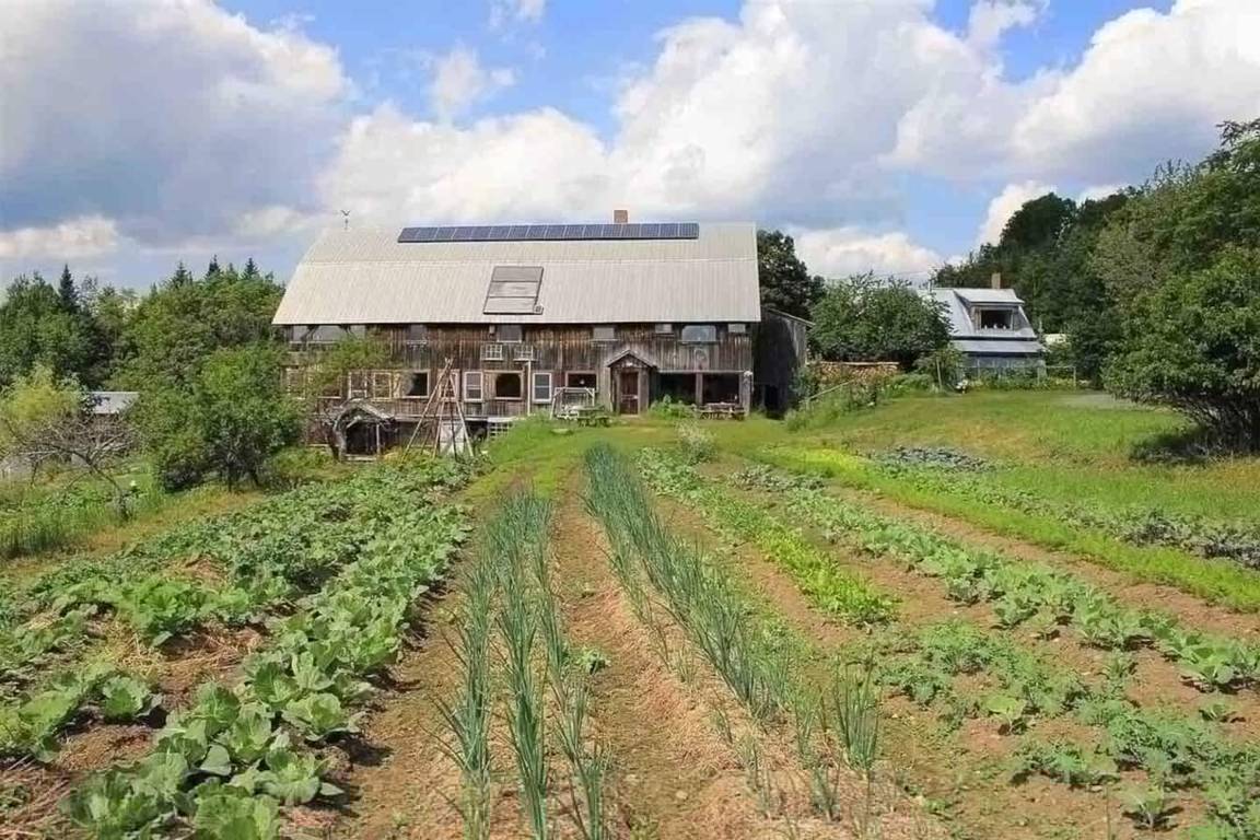 603 M² Apartment ∙ 15 Bedrooms ∙ 25 Guests - Greensboro, VT