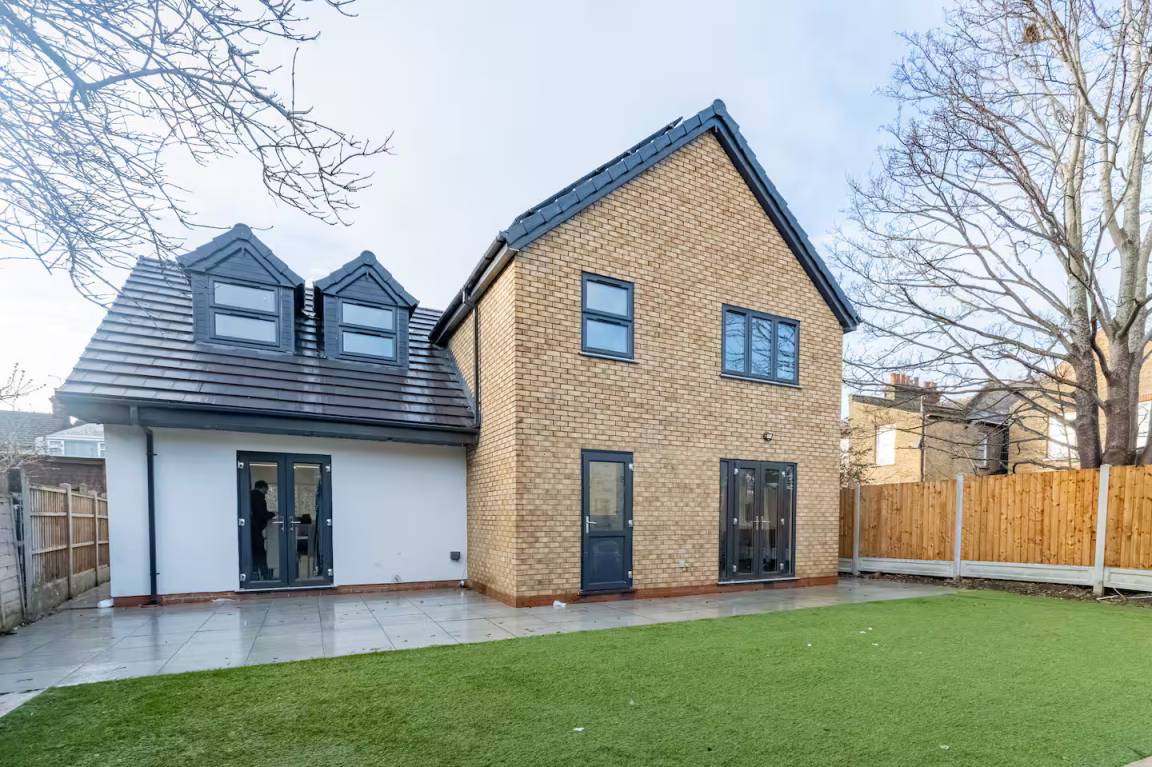 186 M² Maison De Vacances ∙ 6 Chambres ∙ 14 Personnes - Southend-on-Sea