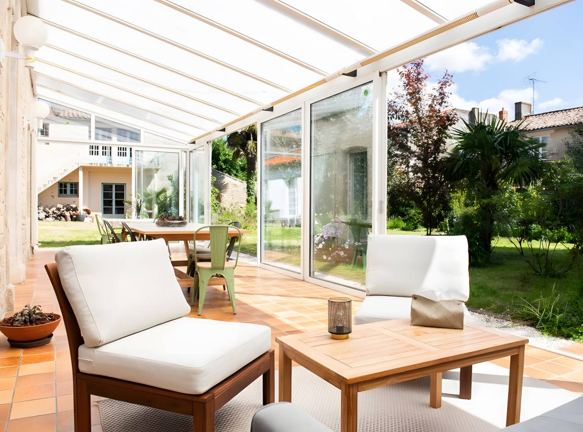 200 M² House ∙ 3 Bedrooms ∙ 7 Guests - Luçon