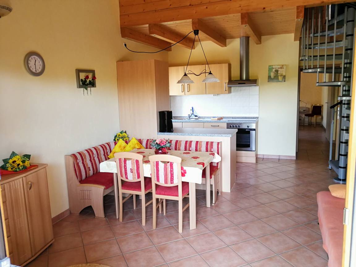 64 M² Ferienwohnung ∙ 2 Schlafzimmer ∙ 4 Gäste - Tauberbischofsheim