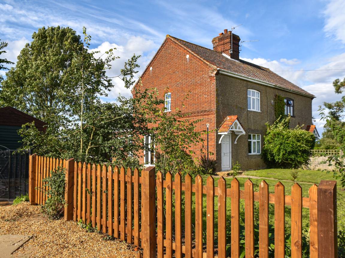 Cottage ∙ 3 Bedrooms ∙ 6 Guests - Norwich