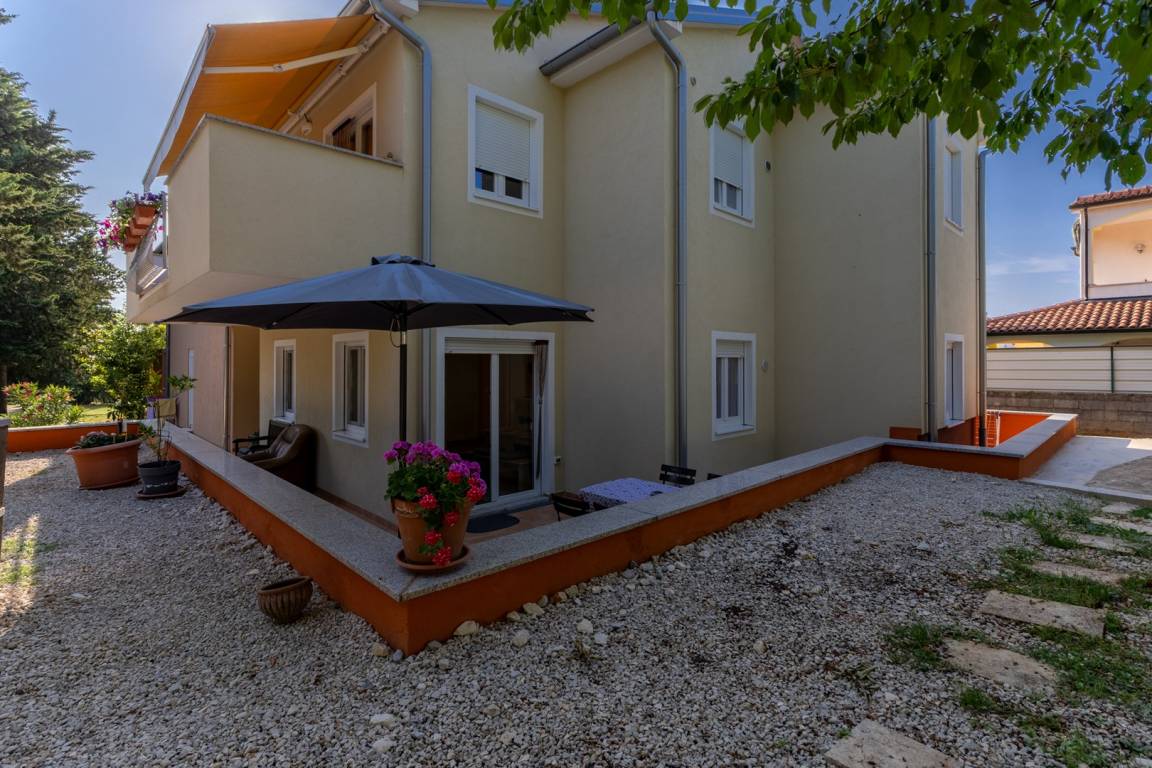 75 M² Apartament ∙ 2 Sypialnie ∙ 3 Gości - Poreč