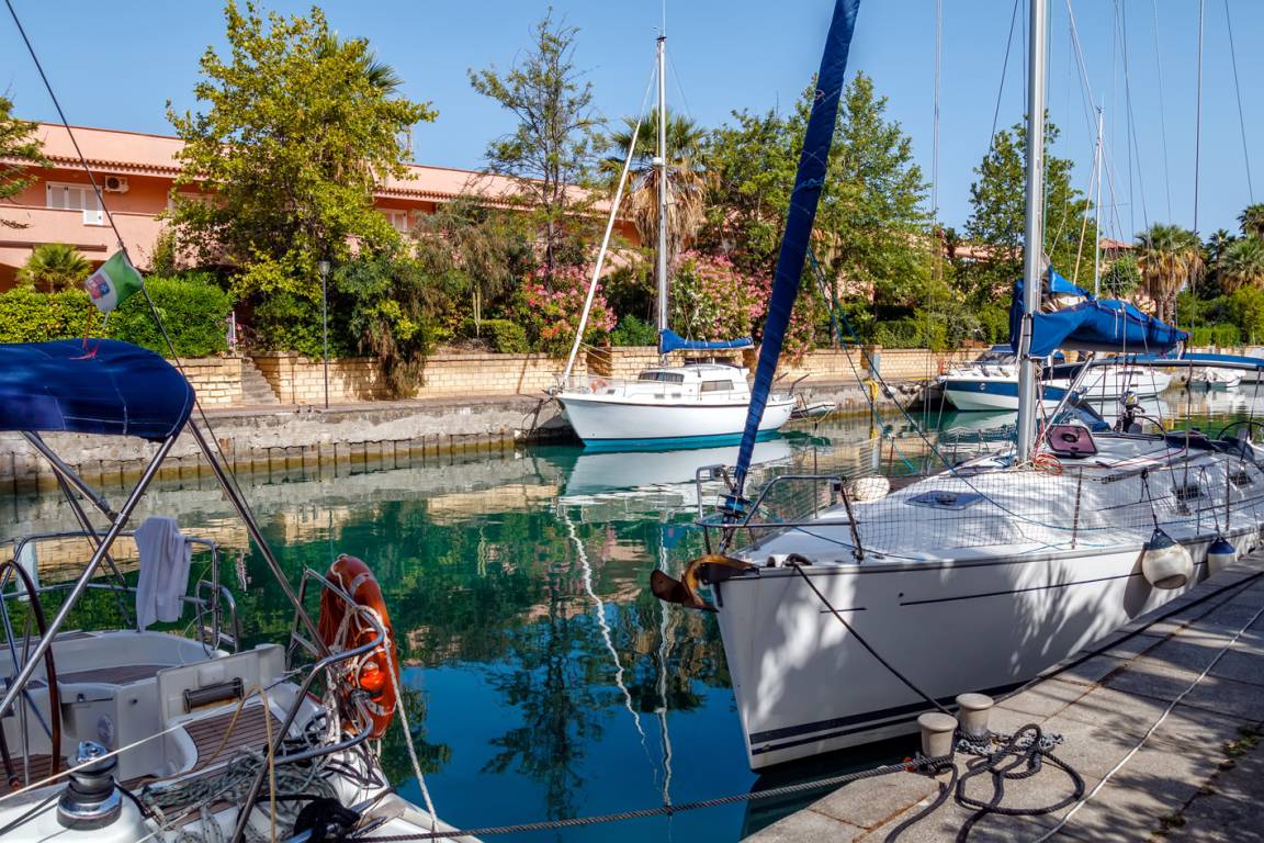 12 M² Péniche ∙ 3 Chambres ∙ 6 Personnes - Oliveri