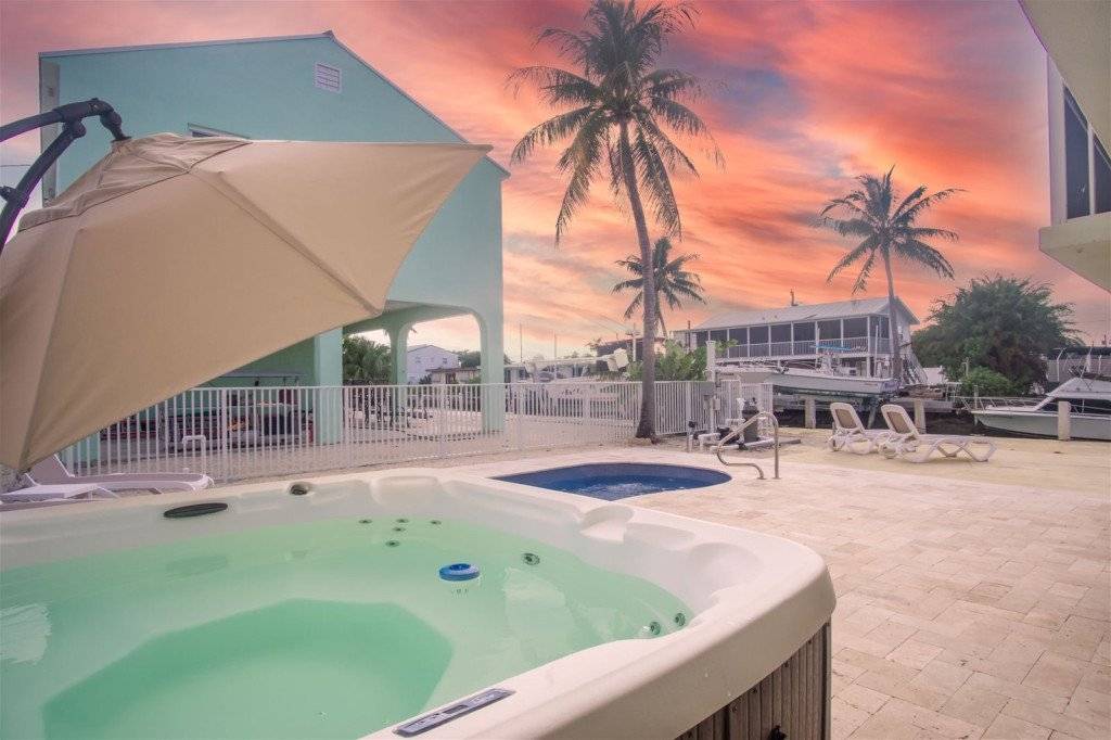 177 M² House ∙ 3 Bedrooms ∙ 8 Guests - Sombrero Beach, Marathon