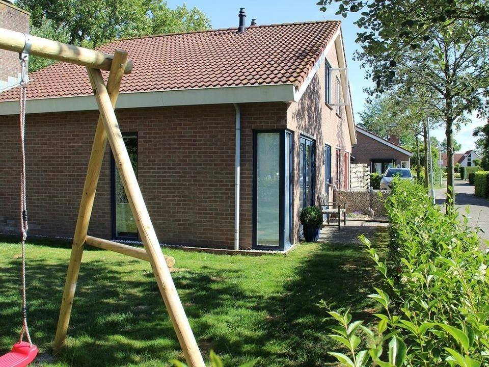 90 M² Apartment ∙ 3 Bedrooms ∙ 6 Guests - Breskens